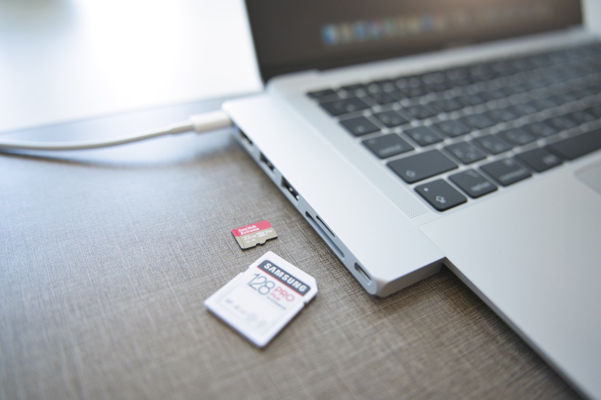 MacBook専用USB-Cハブ「SATECHI USB-C PRO HUB SLIM」レビュー｜おすすめの直挿し一体型7-in-2ハブ | cotolia