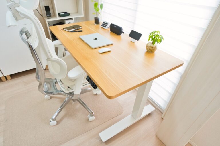 電動昇降式デスク『FlexiSpot E7H』レビュー｜進化したコの字型フレームで安定感が向上 | cotolia